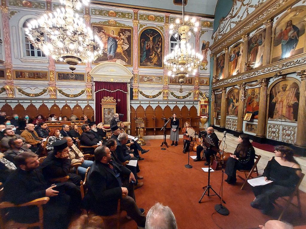 Αντί νά εκκλησιαστικοποιηθεί ο κόσμος, κ ο σ μ ι κ ο π ο ι ε ί τ α ι ...